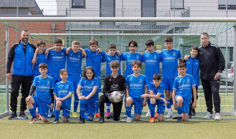 Eymen’e büyük ilgi ve övgü