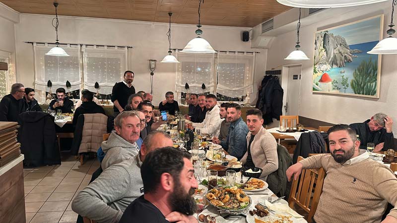 Apul Firması’nın yıl sonu yemeği